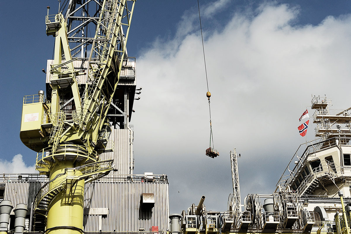 Cargo Lifts for marine and offshore - Stavanger Engineering